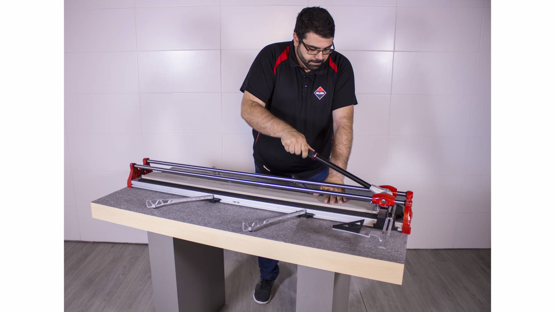 Mechanik s.r.o. - HIT-1200 N